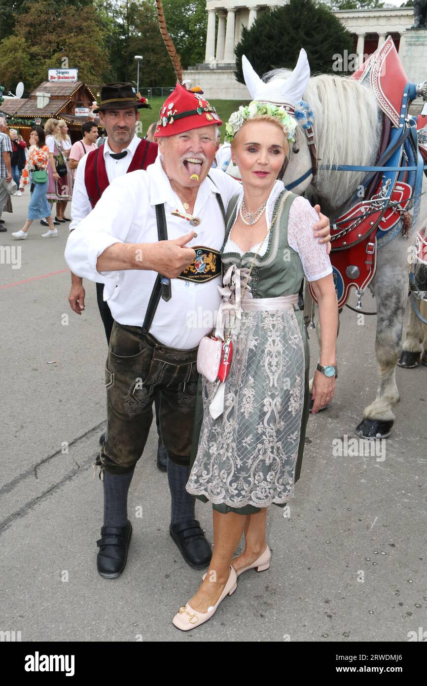 Schuetzenfest marquee unternehmerin claudia gugger bessinger hi-res ...