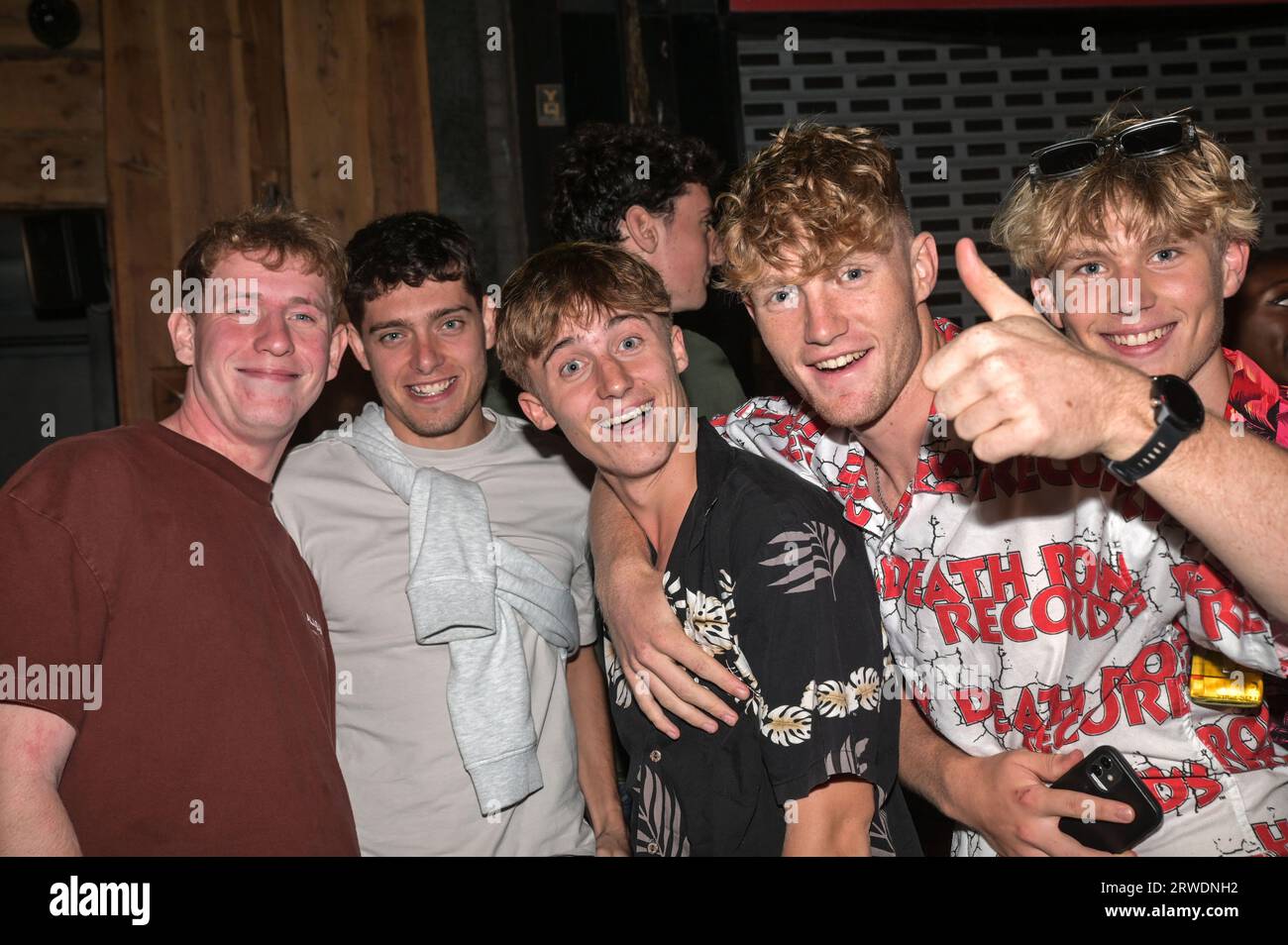 University freshers party hi-res stock photography and images - Alamy