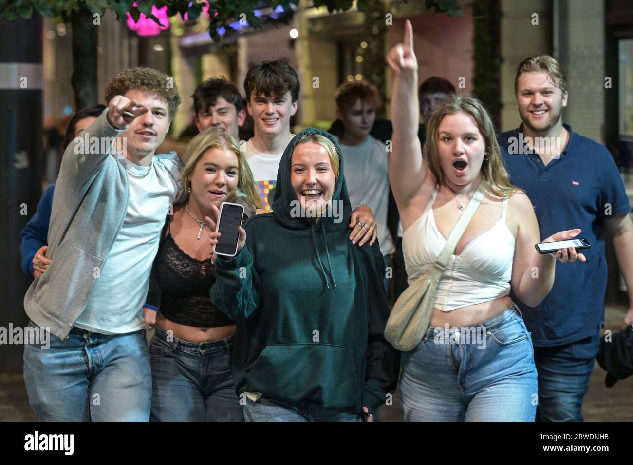 University freshers party hi-res stock photography and images - Alamy