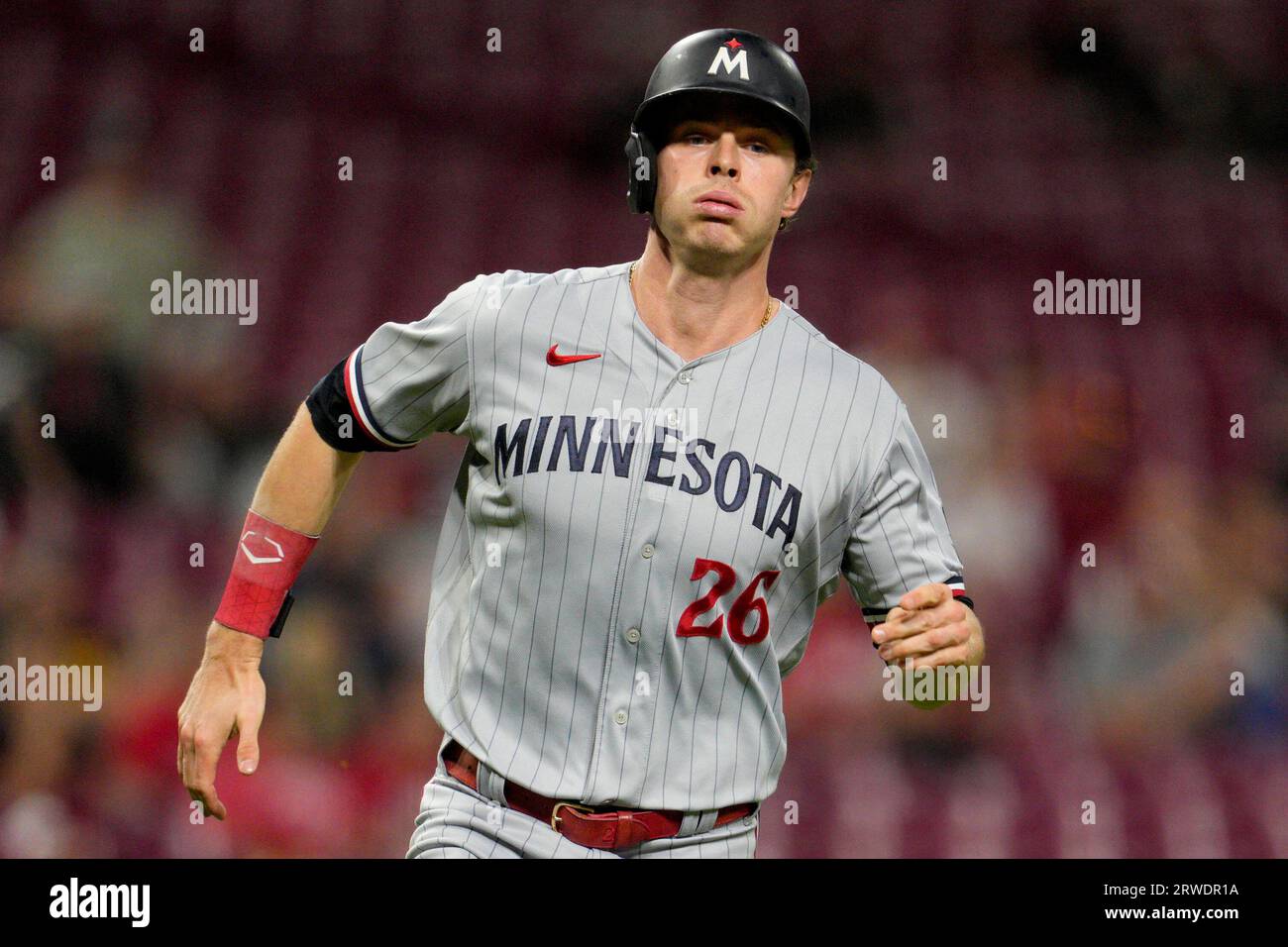 Minnesota Twins' Max Kepler scores on a Kyle Farmer double in the ninth ...