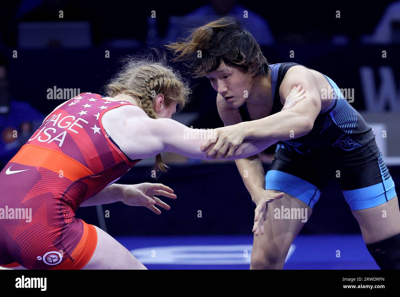 Belgrade. 18th Sep, 2023. China's Zhang Qi (R) and United States ...