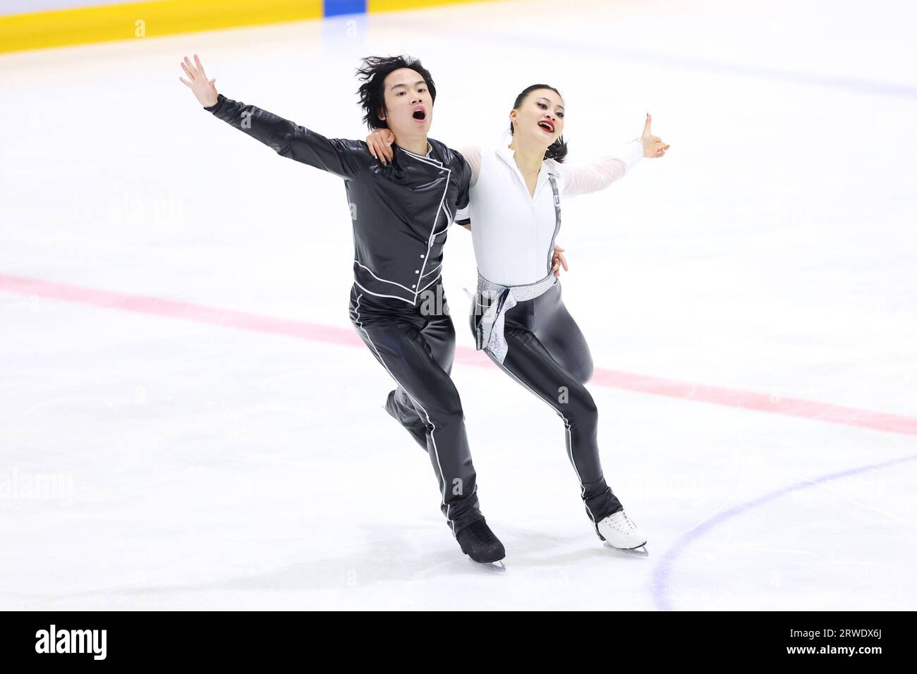 Osaka, Japan. 14th Sep, 2023. Li Xuantong & Wang Xinkang (CHN) Figure ...