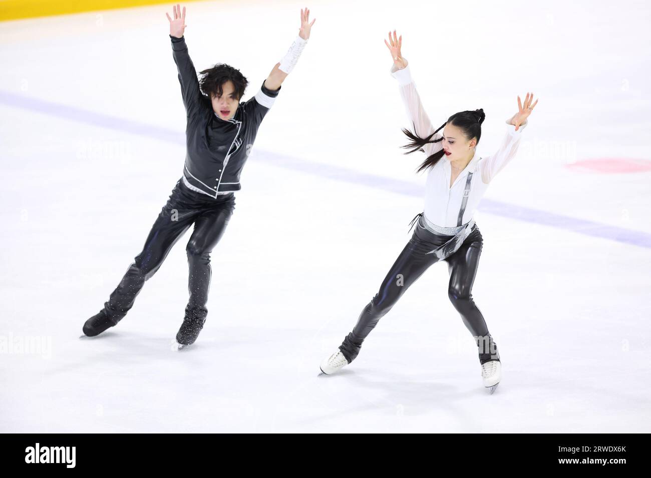 Osaka, Japan. 14th Sep, 2023. Li Xuantong & Wang Xinkang (CHN) Figure ...