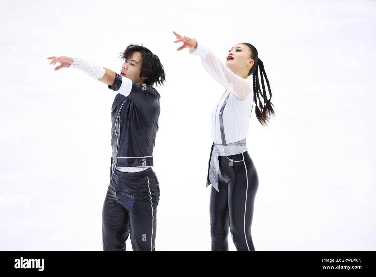 Osaka, Japan. 14th Sep, 2023. Li Xuantong & Wang Xinkang (CHN) Figure ...