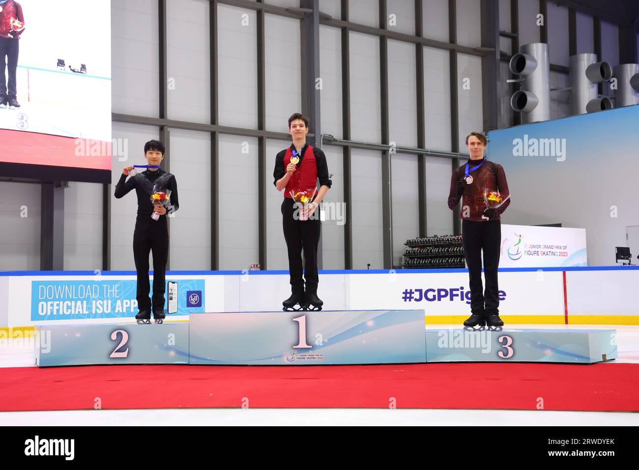 (L-R) Lim Juheon (KOR), Francois PITOT (FRA), Daniel MARTYNOV (USA), SEPTEMBER 15, 2023 - Figure ...