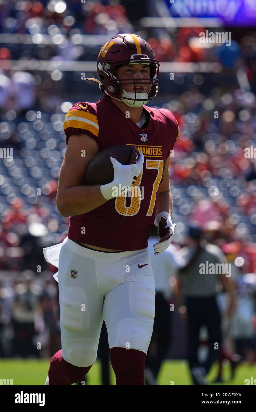 Washington Commanders tight end John Bates (87) against the Denver ...