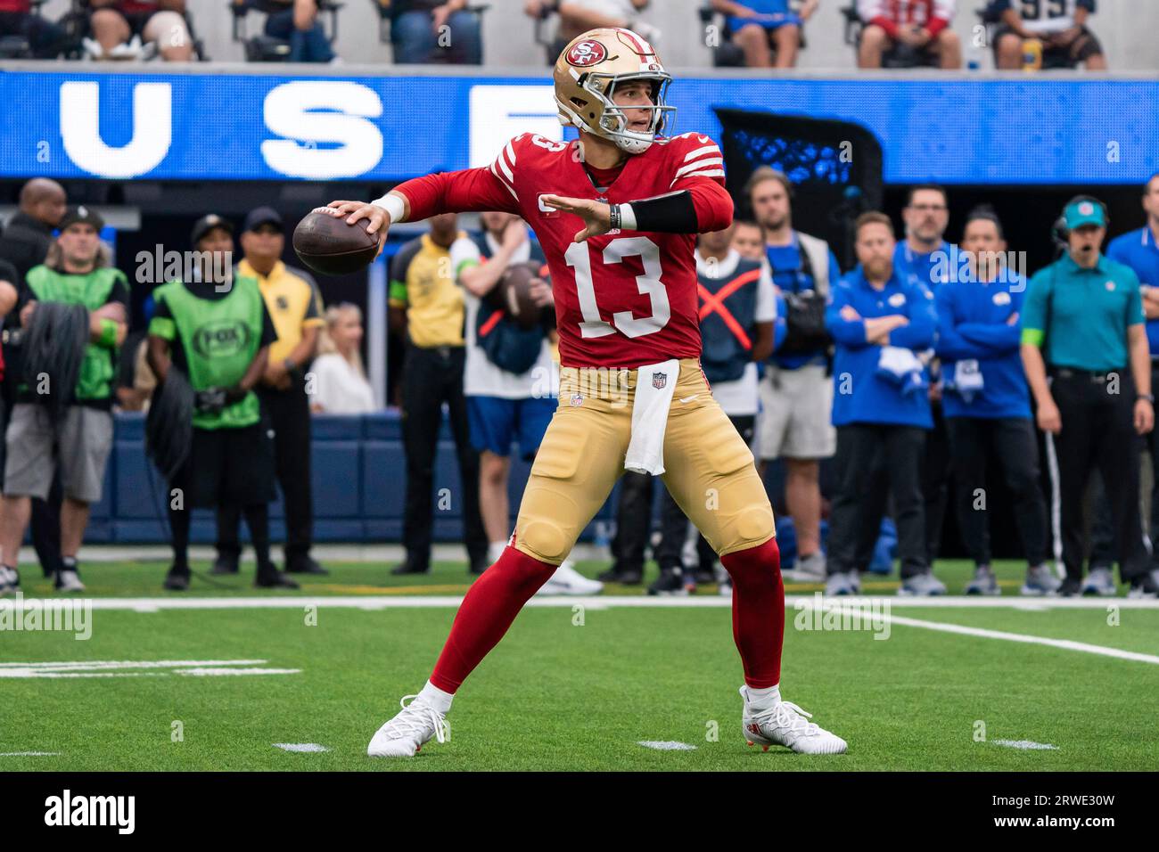 Brock purdy throws hi-res stock photography and images - Alamy