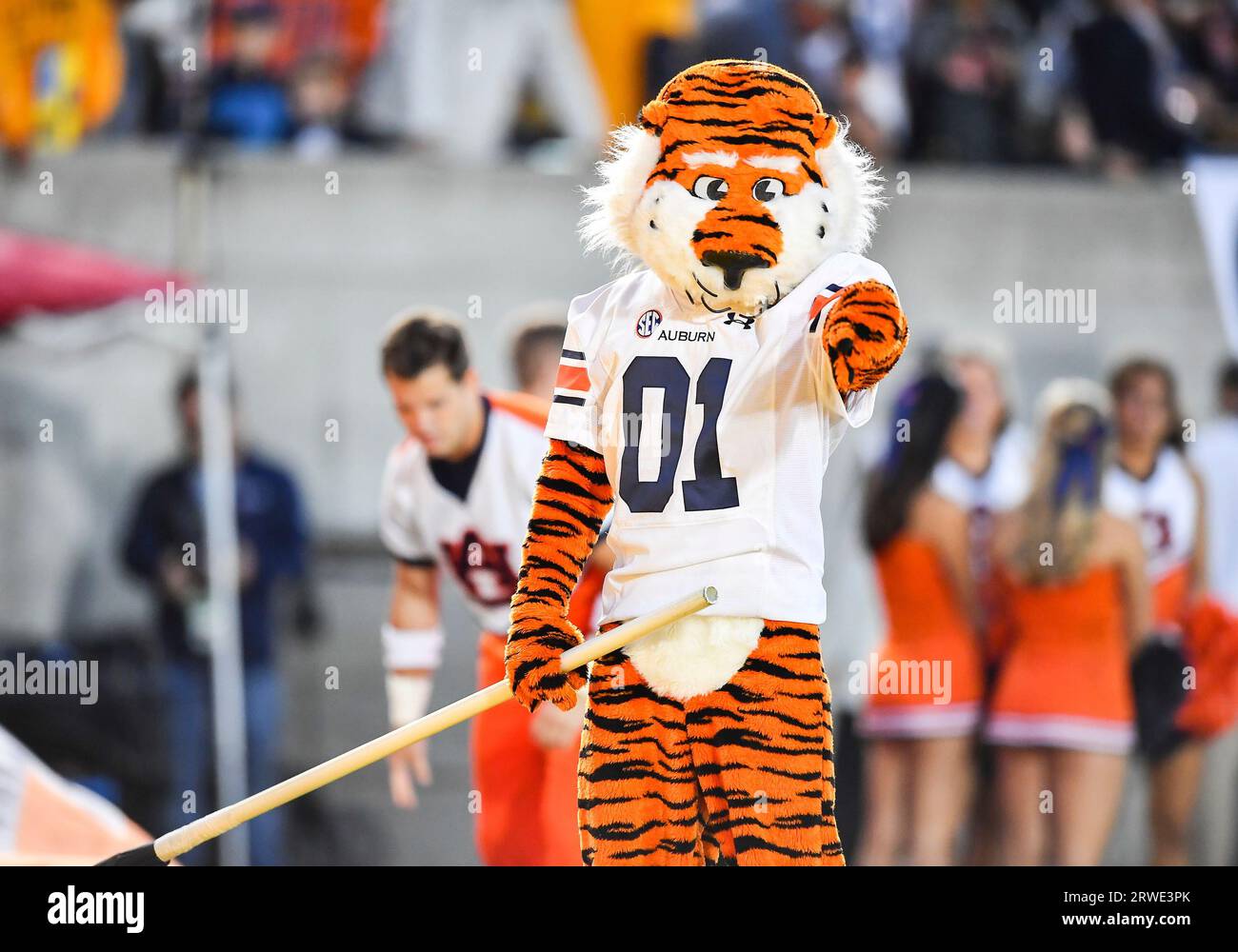 BERKELEY, CA - SEPTEMBER 09: Auburn mascot, Aubie The Tiger, points ...