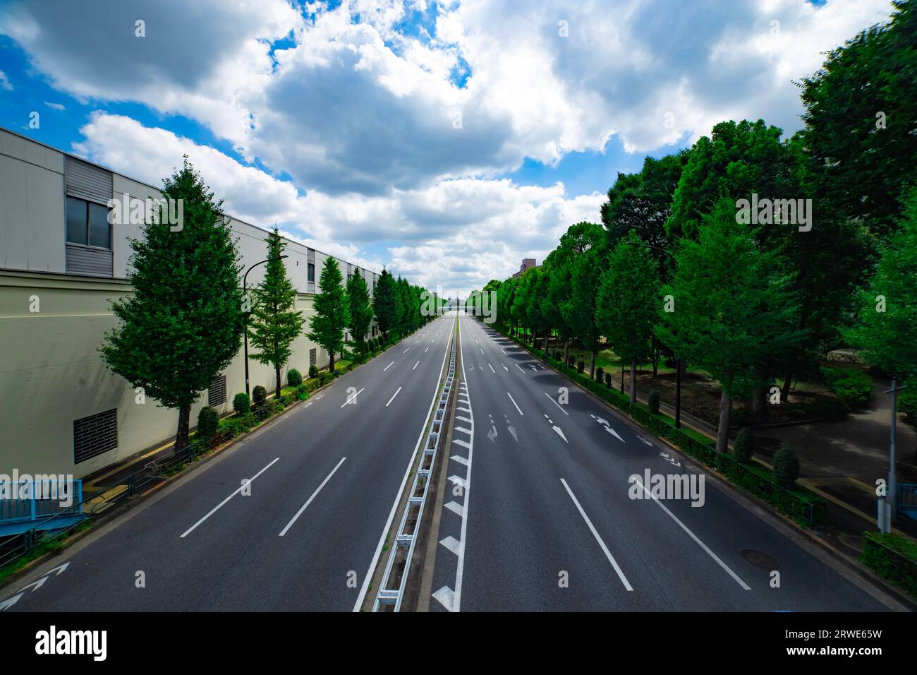 An empty downtown street in Takashimadaira Tokyo wide shot Stock Photo ...