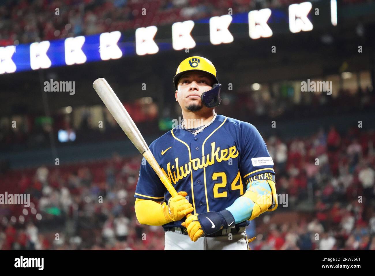 William contreras hi-res stock photography and images - Alamy