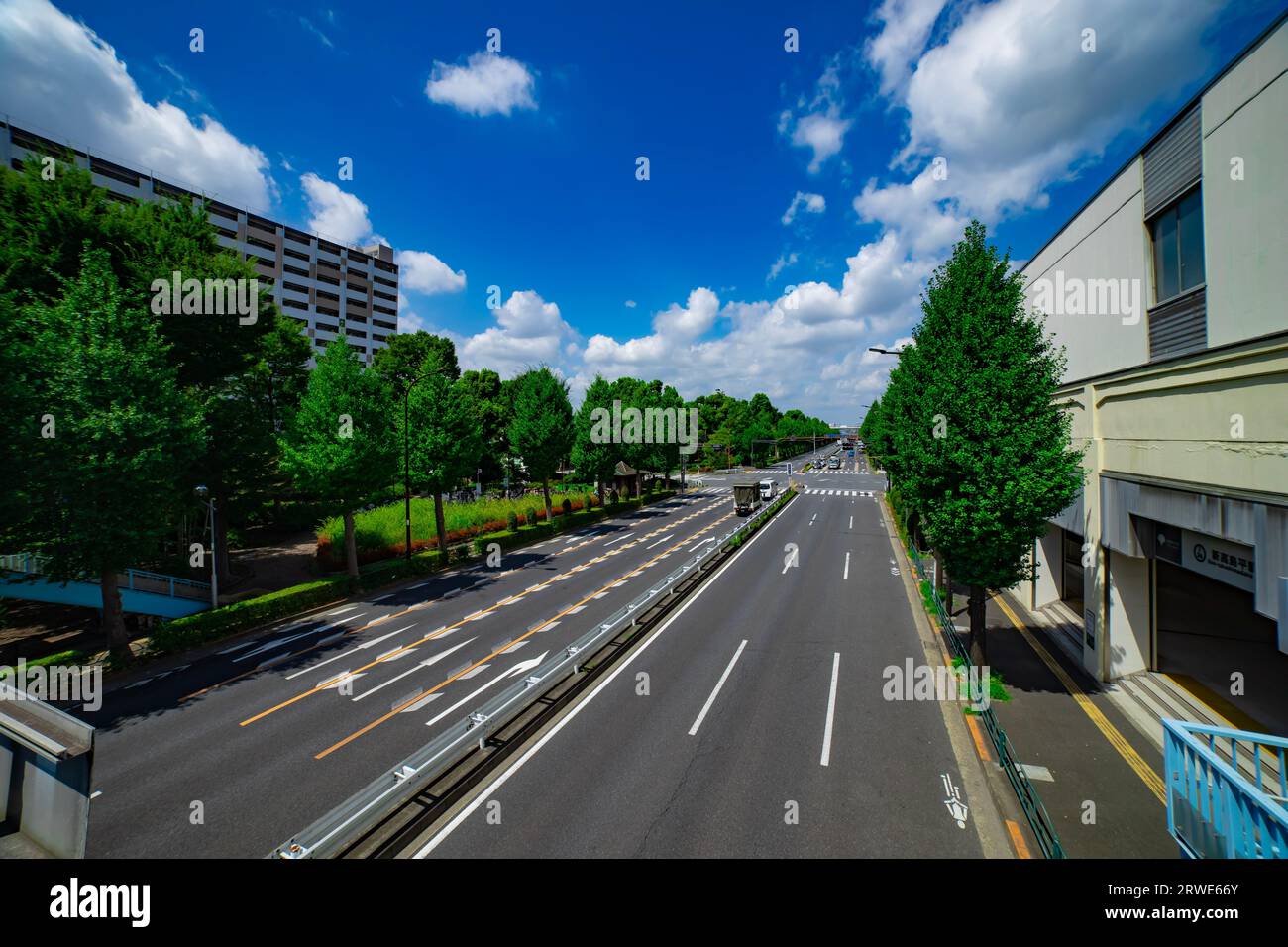 An empty downtown street in Takashimadaira Tokyo wide shot Stock Photo ...