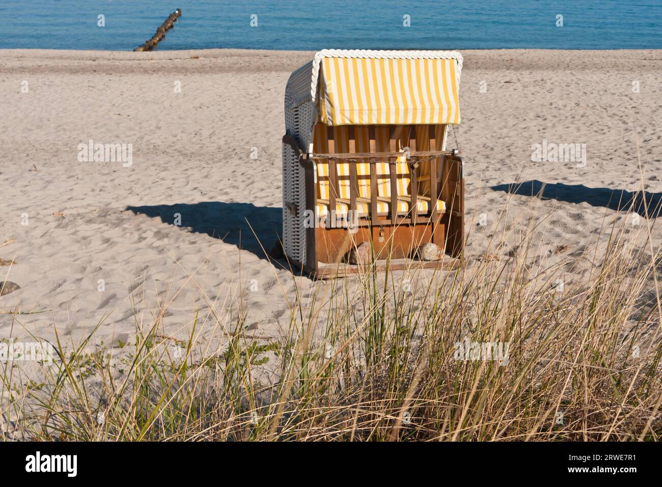 Strandkorb an der Ostsee, Germany, Beach chair at the Baltic Sea ...
