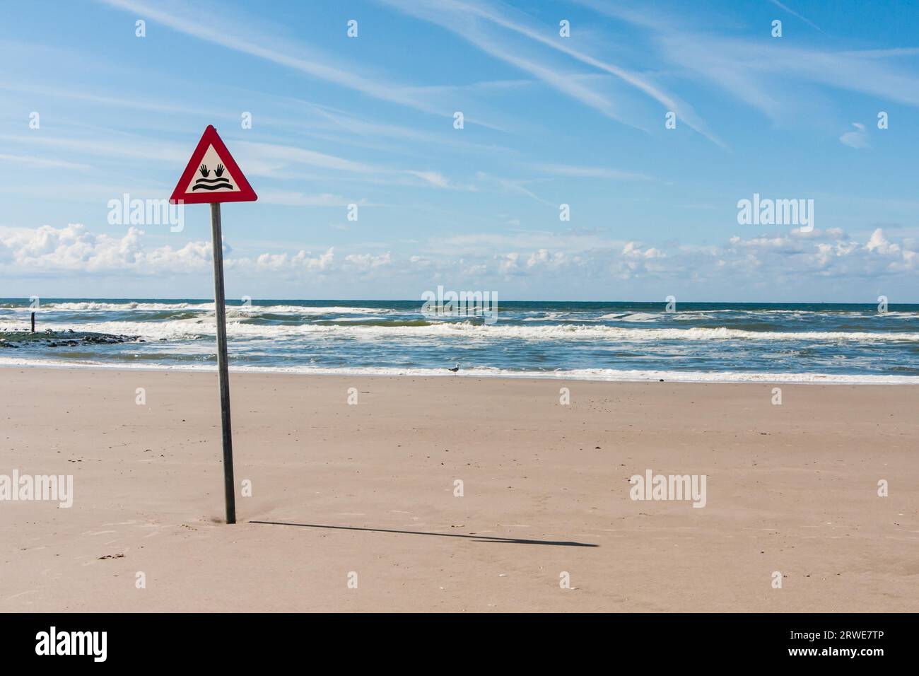 Warning sign drowning at the North Sea, danger label drowning at the ...