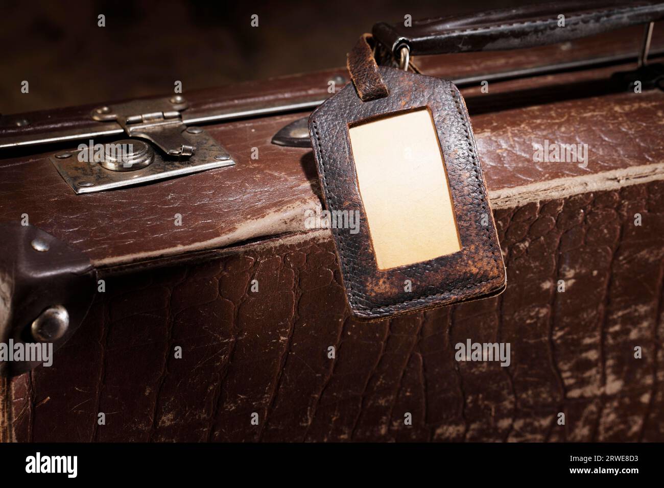 Vintage luggage tag hi-res stock photography and images - Alamy
