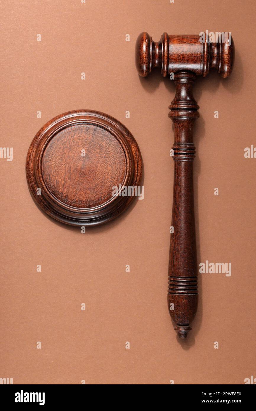 Mahogany wooden gavel sound block hi-res stock photography and images ...