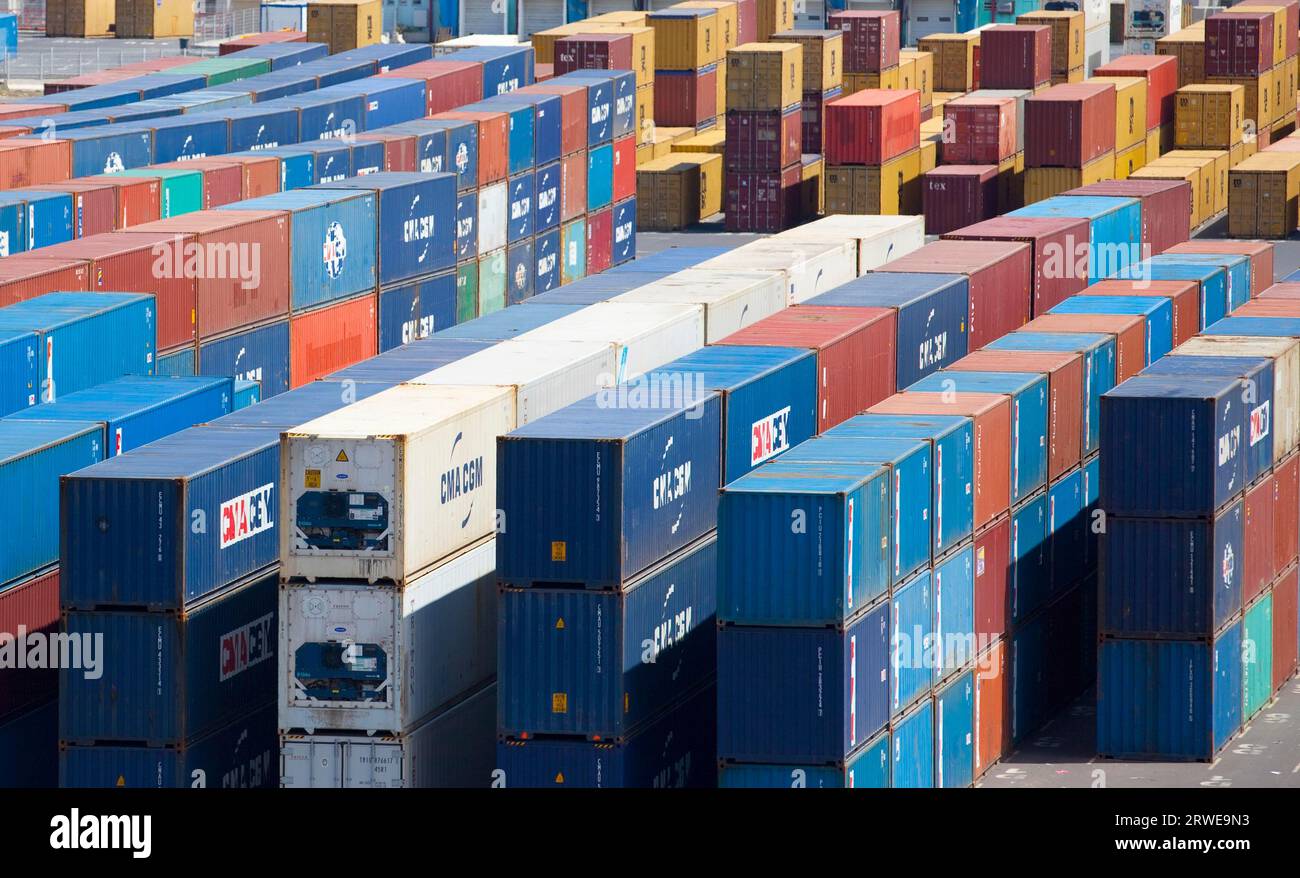 Containers in the port of Cape Town Stock Photo - Alamy
