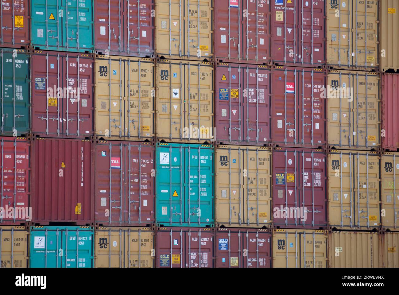 Containers in the port of Cape Town Stock Photo - Alamy