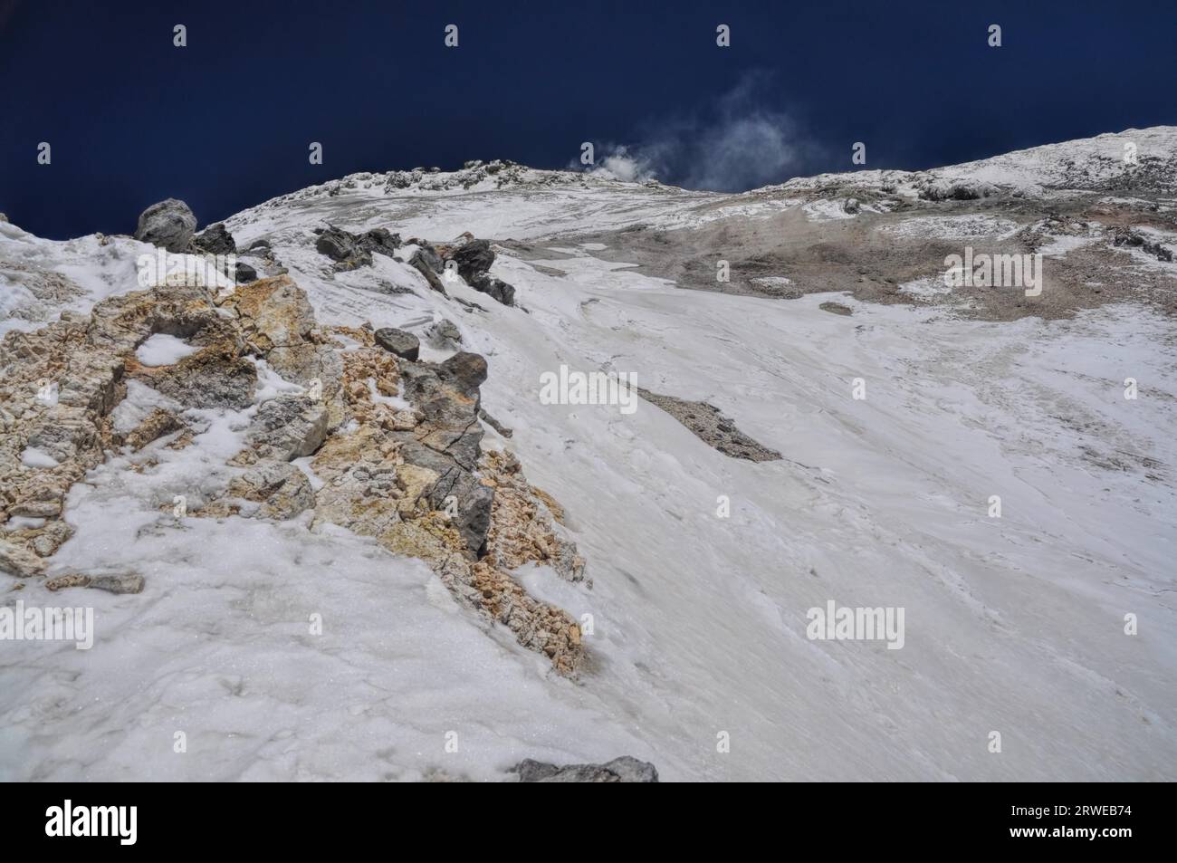 Snowy slopes of volcano Damavand, highest peak in Iran Stock Photo - Alamy