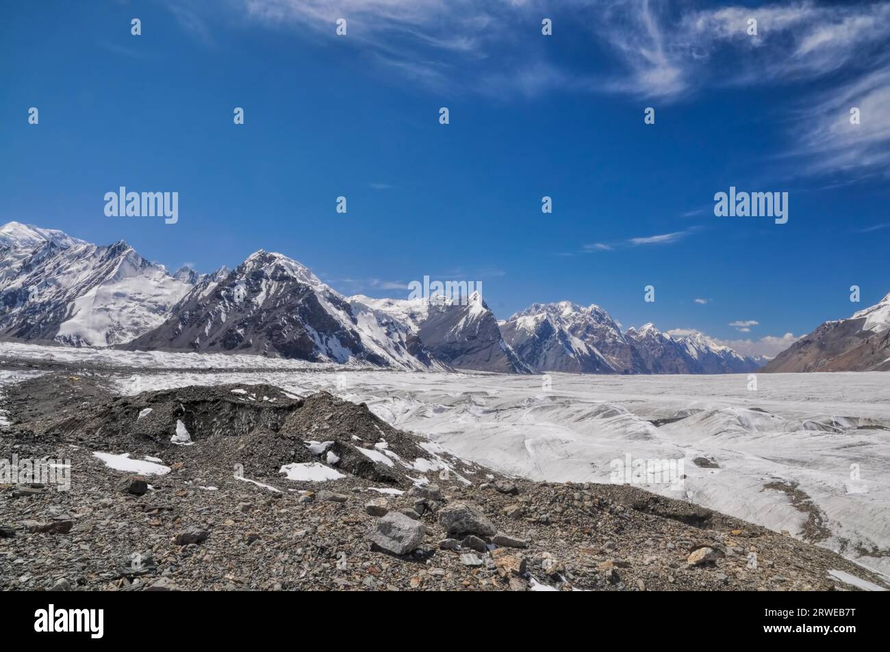 Scenic high altitude landscape on Engilchek glacier in Tian Shan ...