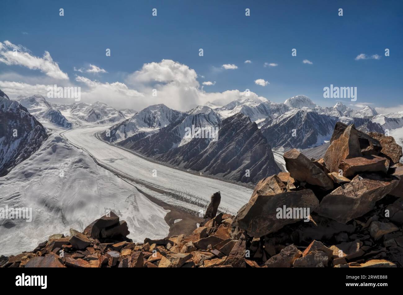 Picturesque view of magnificent Fedchenko Glacier in Pamir mountains in ...