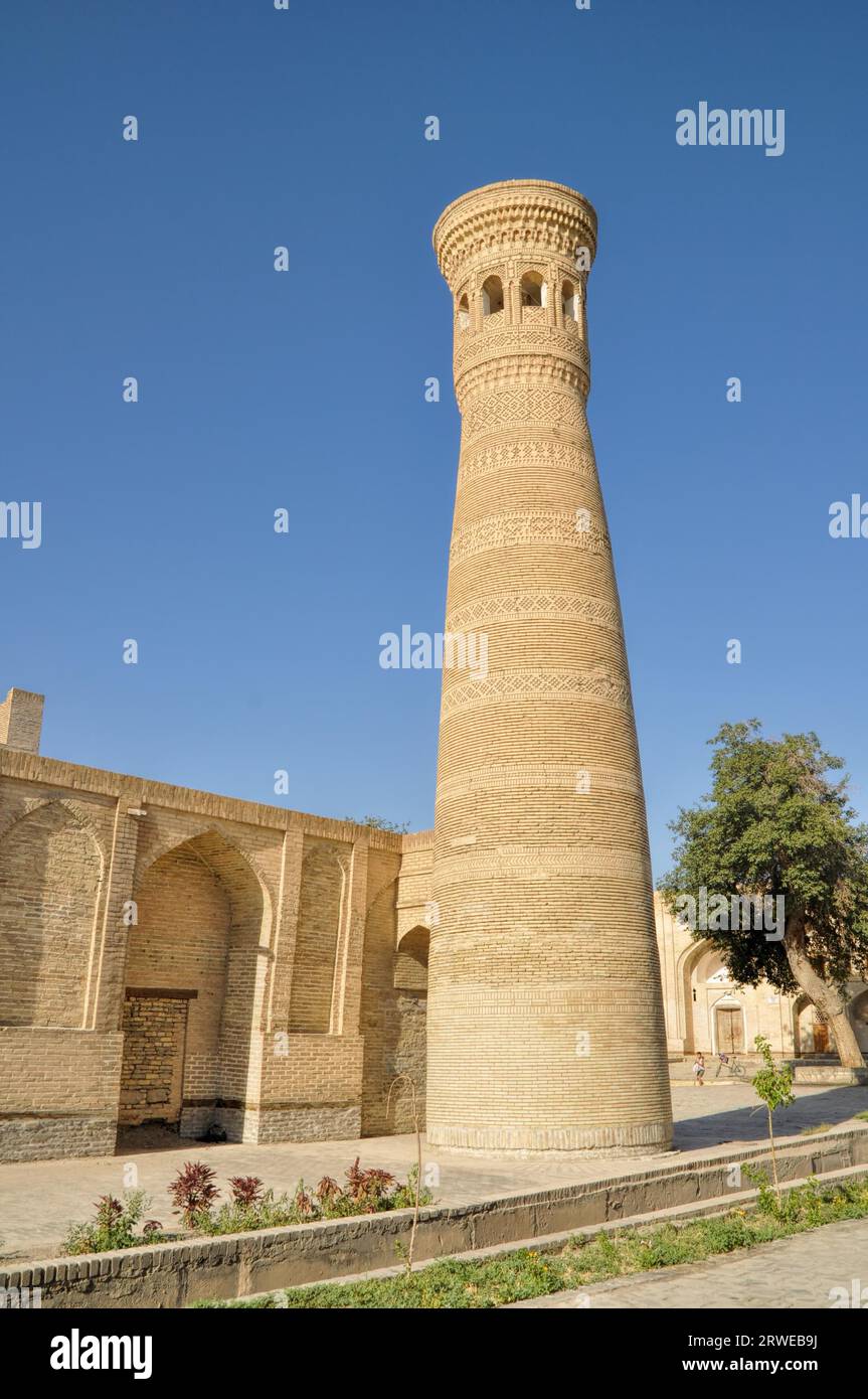 Wood carved monument hi-res stock photography and images - Alamy