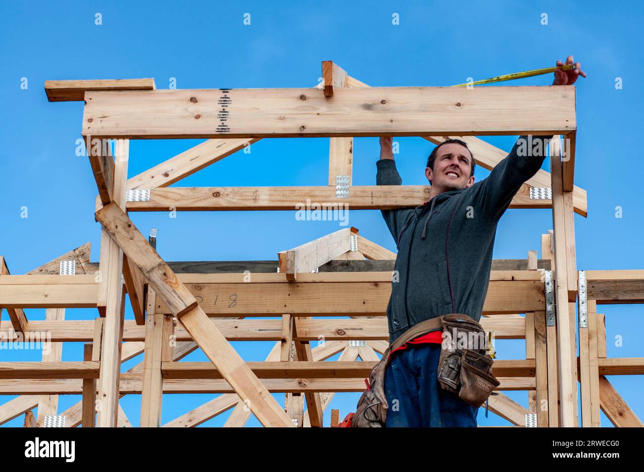 Builder house frame australia hi-res stock photography and images - Alamy