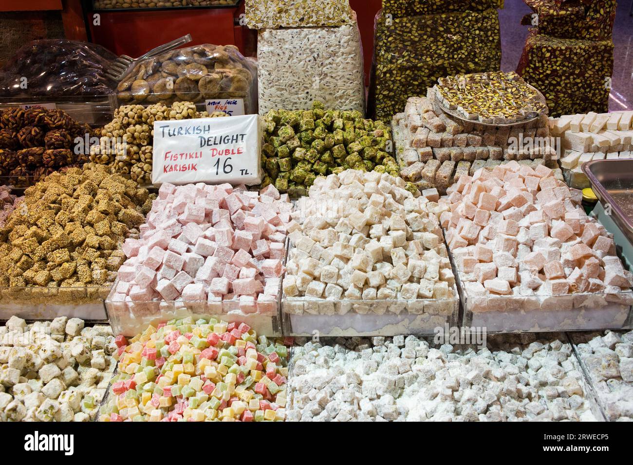 Traditional Turkish delight sweets at the Spice Market (Egyptian Market ...
