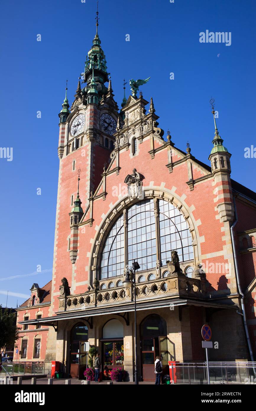 Main Railway Station (Polish: Dworzec Glowny) Renaissance Revival (Neo ...