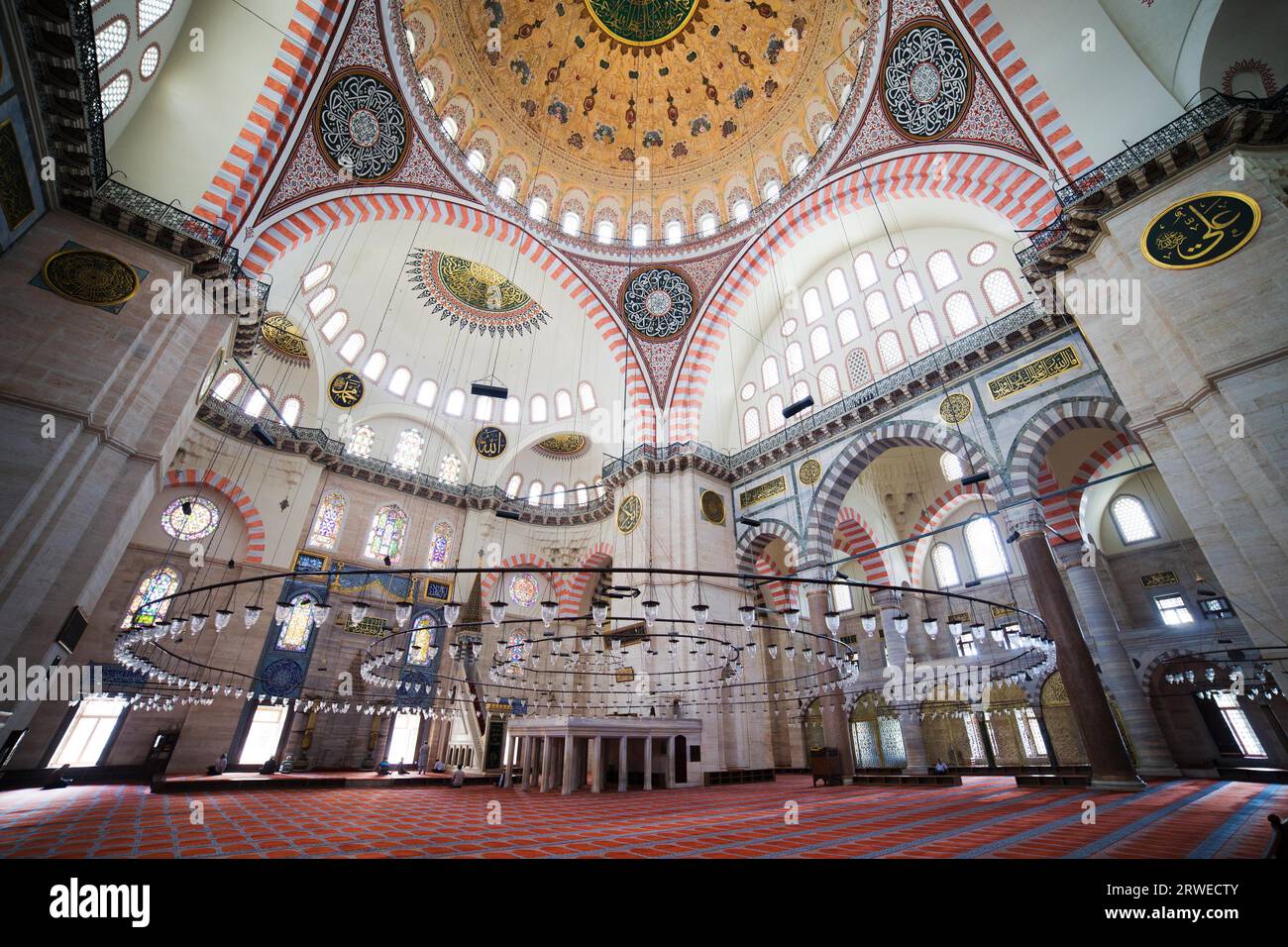 Suleymaniye Mosque (Ottoman imperial mosque) ornate interior in ...