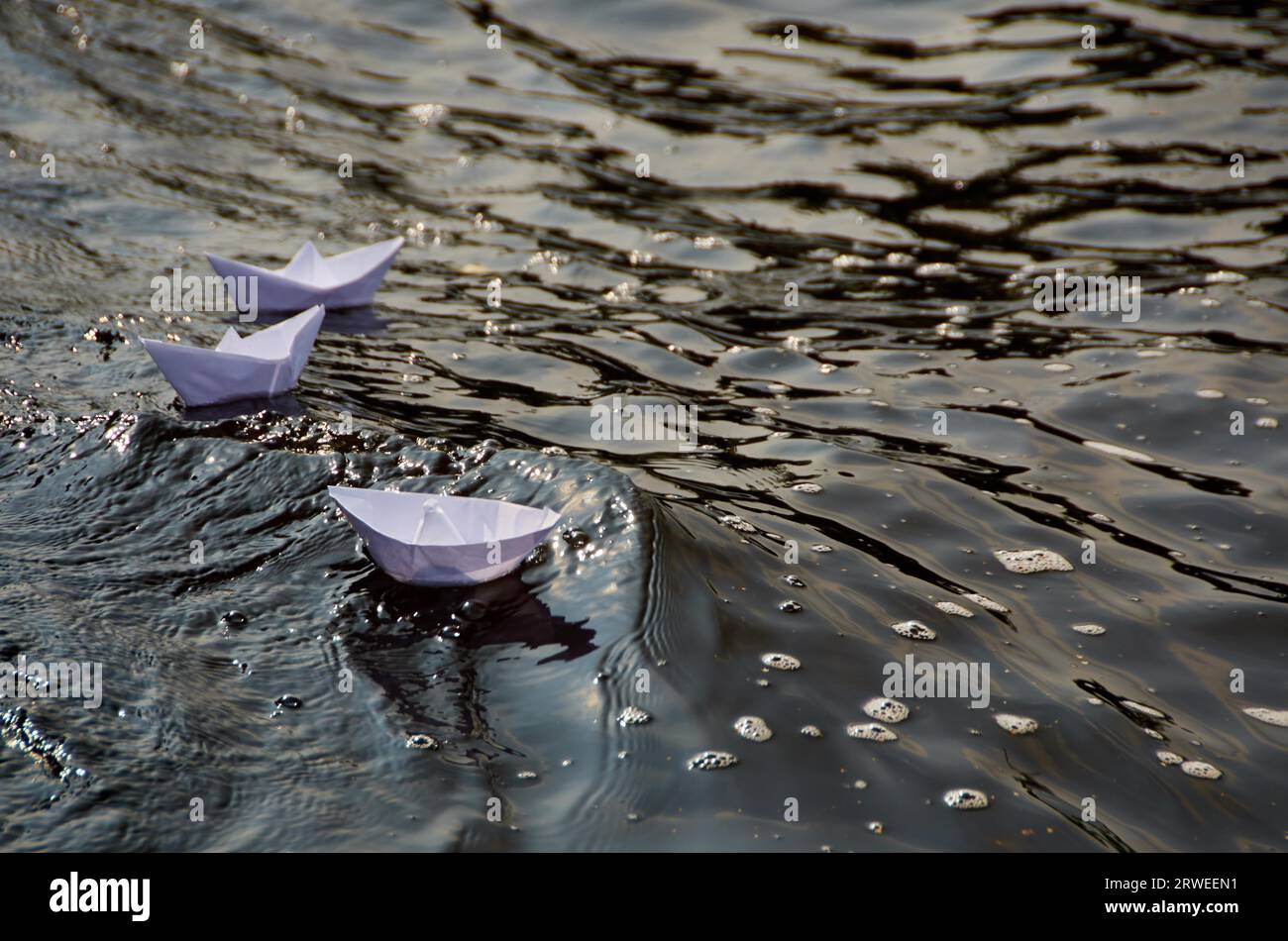 Heavy paper hi-res stock photography and images - Alamy