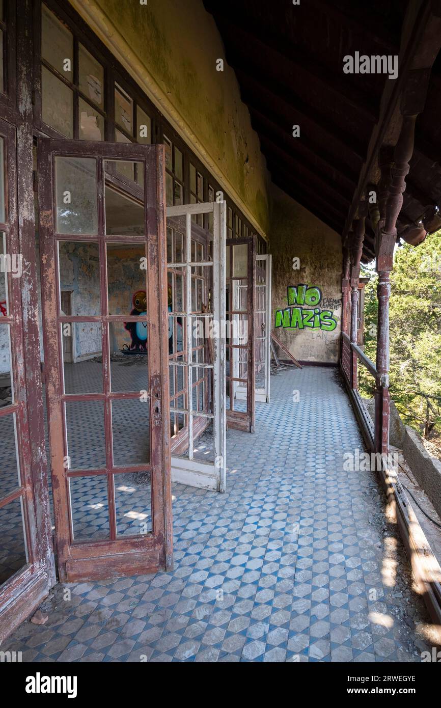 Lost Place, interior with windows, Villa de Vecci, Villa Mussolini ...