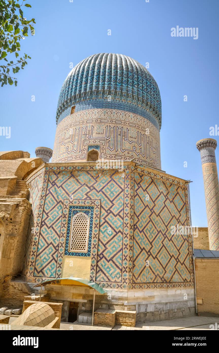 Photo of building made of bricks with various ornaments and patterns ...