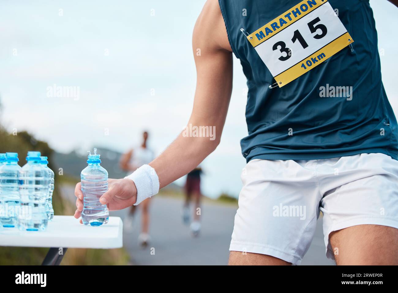 Running event water table hi-res stock photography and images - Alamy