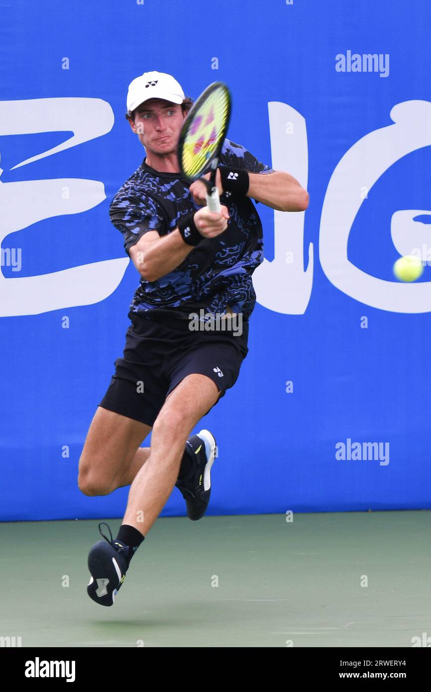 Alibek kachmazov hi-res stock photography and images - Alamy