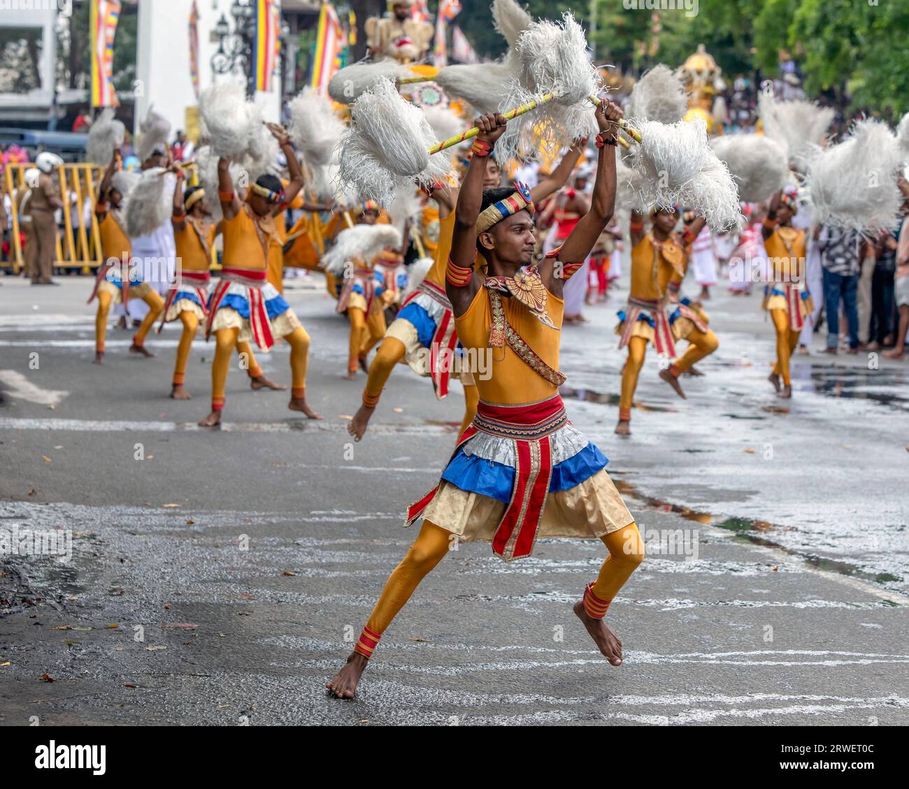 Dancers in a road hi-res stock photography and images - Alamy