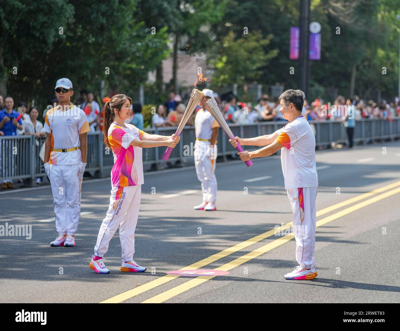 Quzhou, China's Zhejiang Province. 19th Sep, 2023. Torch bearers Liu ...