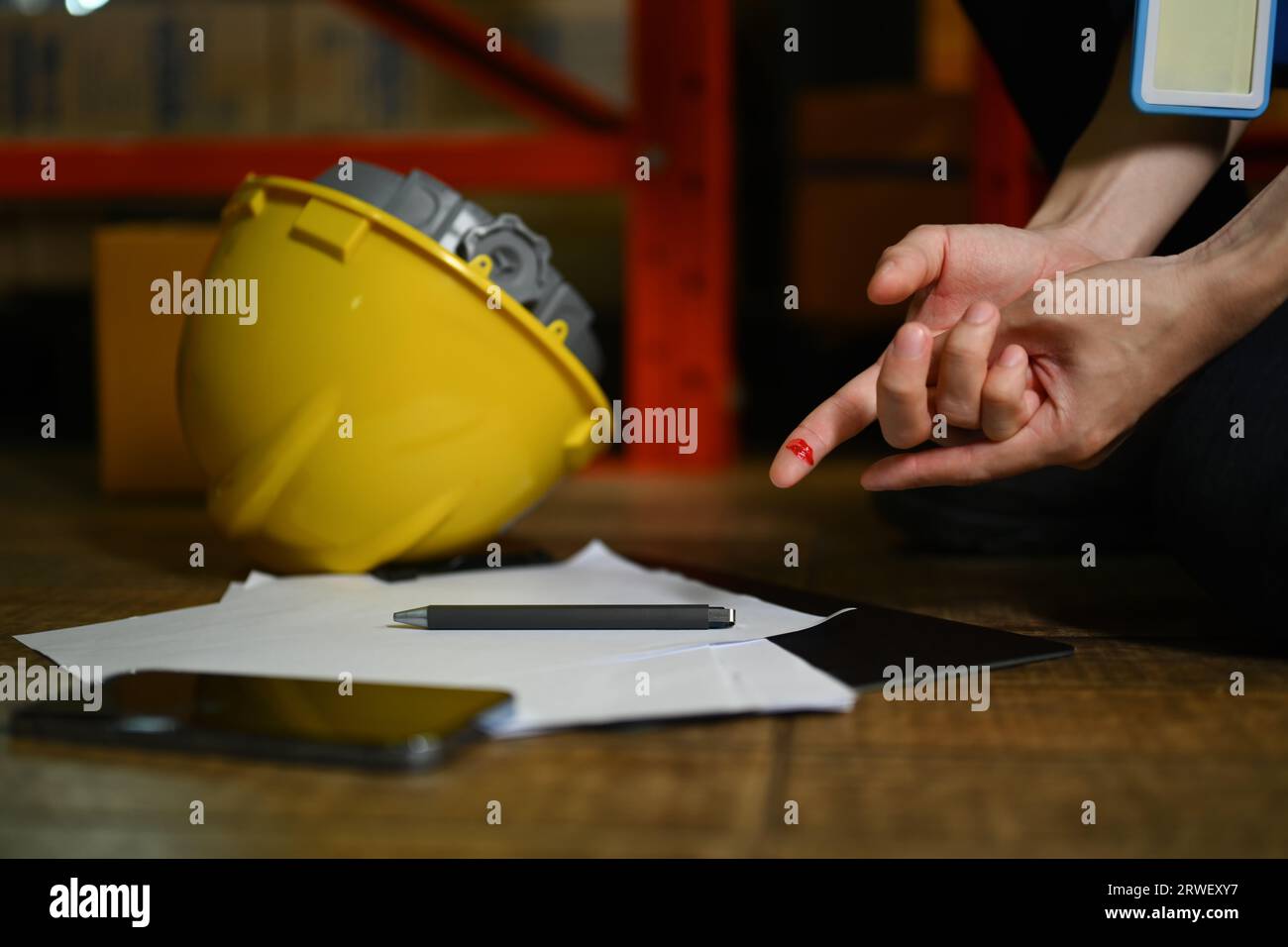 Industrial accident finger hi-res stock photography and images - Alamy