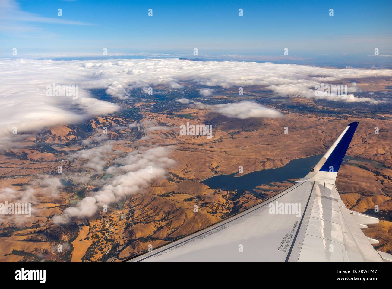 Flying over California - Window View on an Airplane Trip to San ...