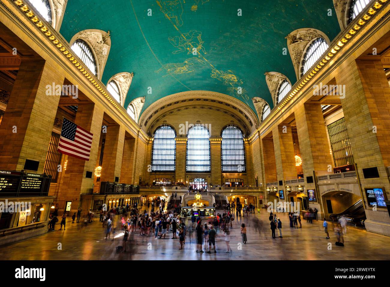 Beaux arts architecture terminal hi-res stock photography and images ...