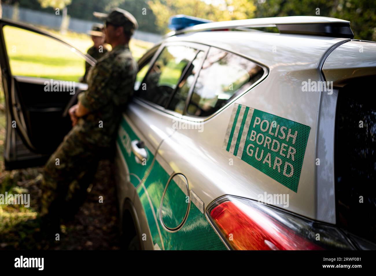 PRODUCTION - 06 September 2023, Poland, Jalowka: A Polish Border Guard ...
