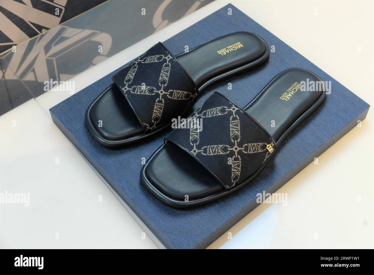 Display michael kors store display hi-res stock photography and images ...