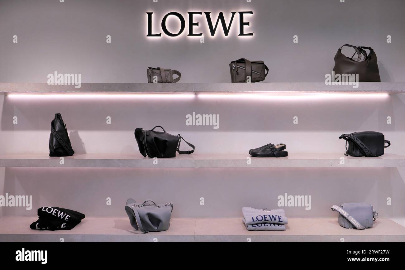 LOEWE WOMAN'S BAGS ON DISPLAY INSIDE THE FASHION STORE Stock Photo - Alamy