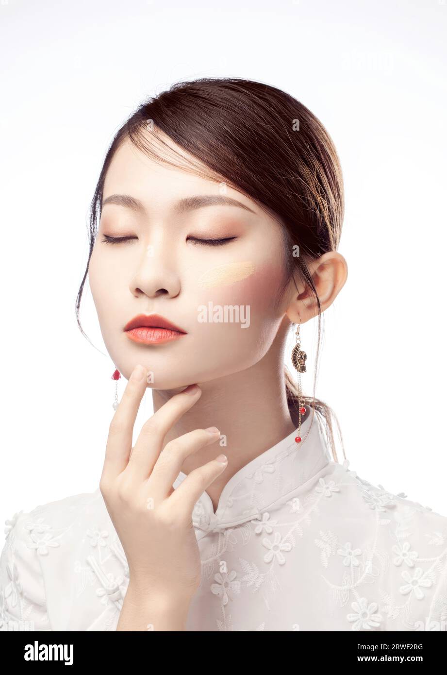 Beautiful Asian women, Natural face treatments and Women's facial ...