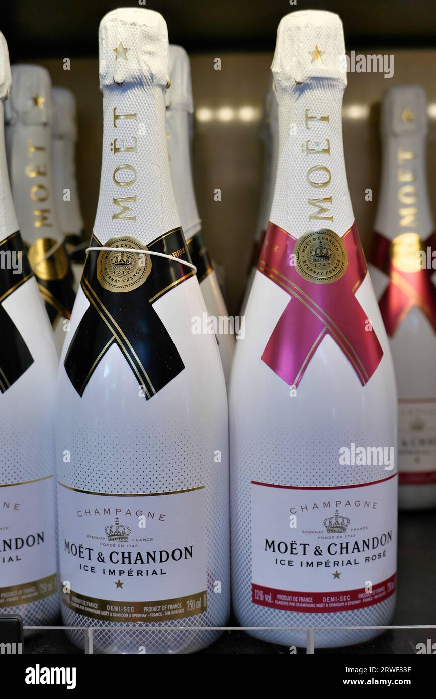 Bottles of champagne on display hi-res stock photography and images - Alamy