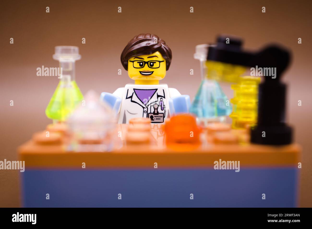 Laboratory activity hi-res stock photography and images - Alamy