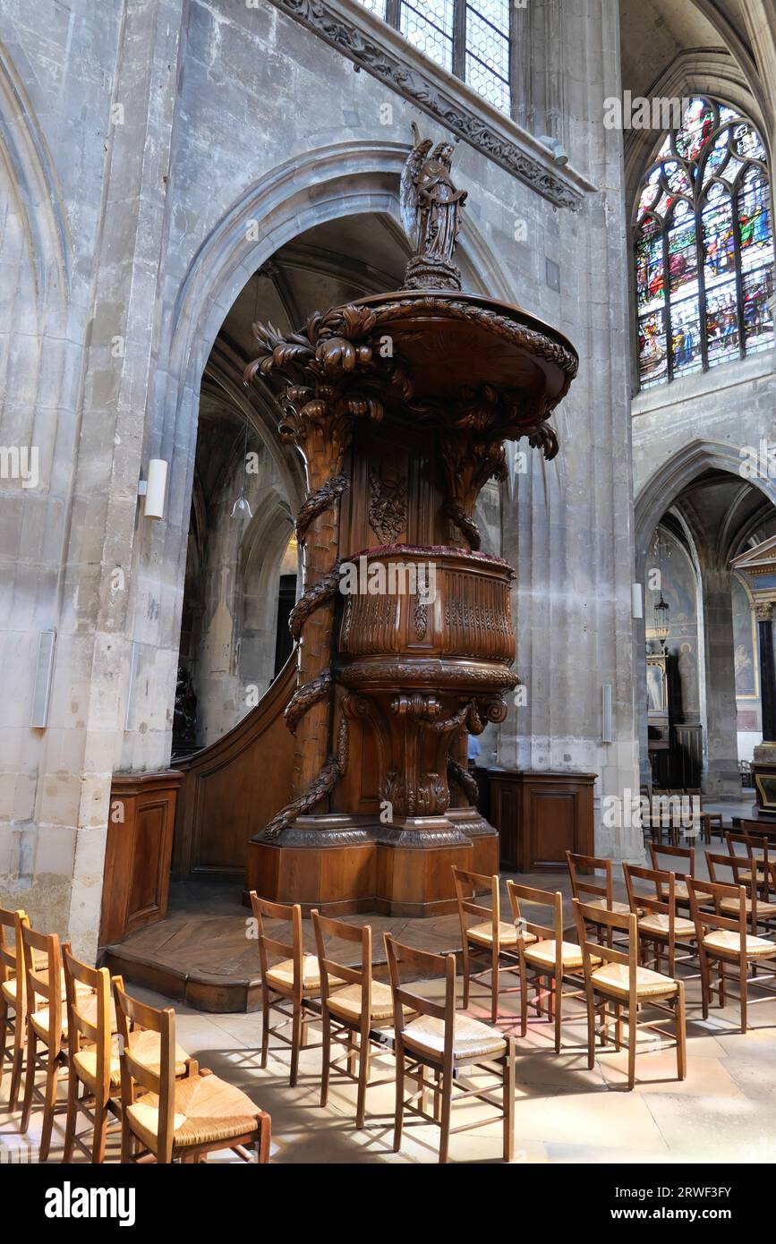 THE PULPIT OF THE CHURCH OF SAINT MERRY Stock Photo - Alamy