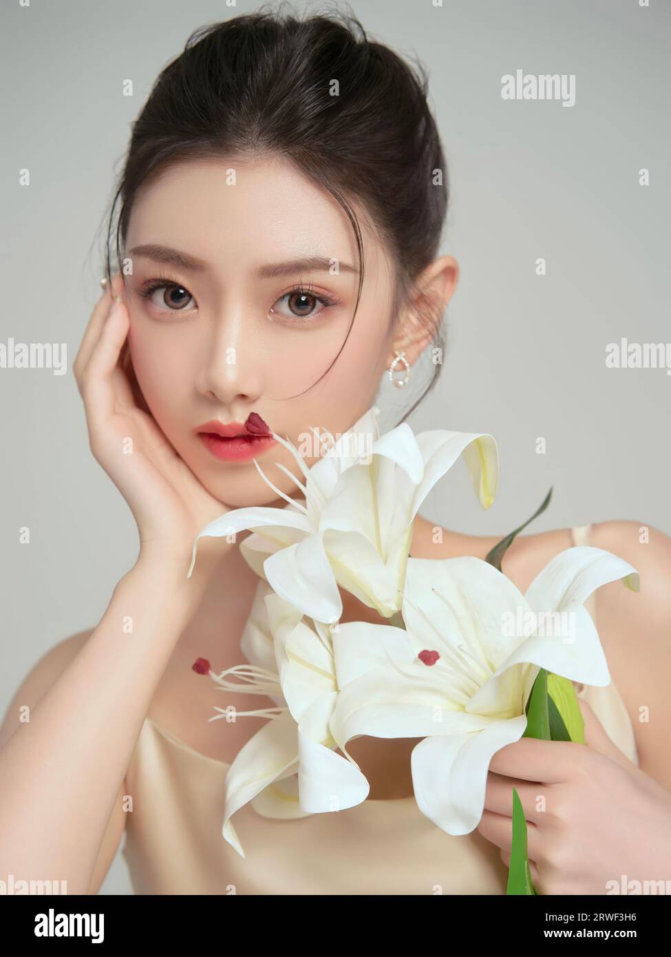 Beautiful Asian women, Natural face treatments and Women's facial ...