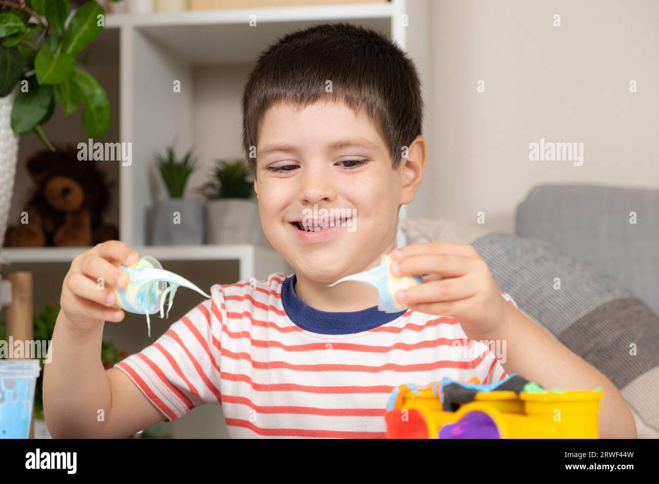 Slime lab hi-res stock photography and images - Alamy