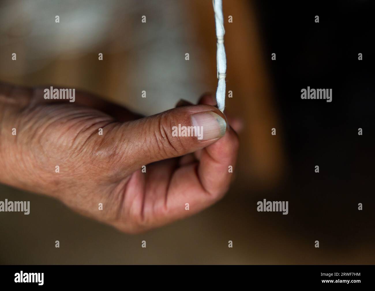 Kurume Kasuri weaving in Aika Tanaka Kasuri Kobo workshop, Kyushu ...