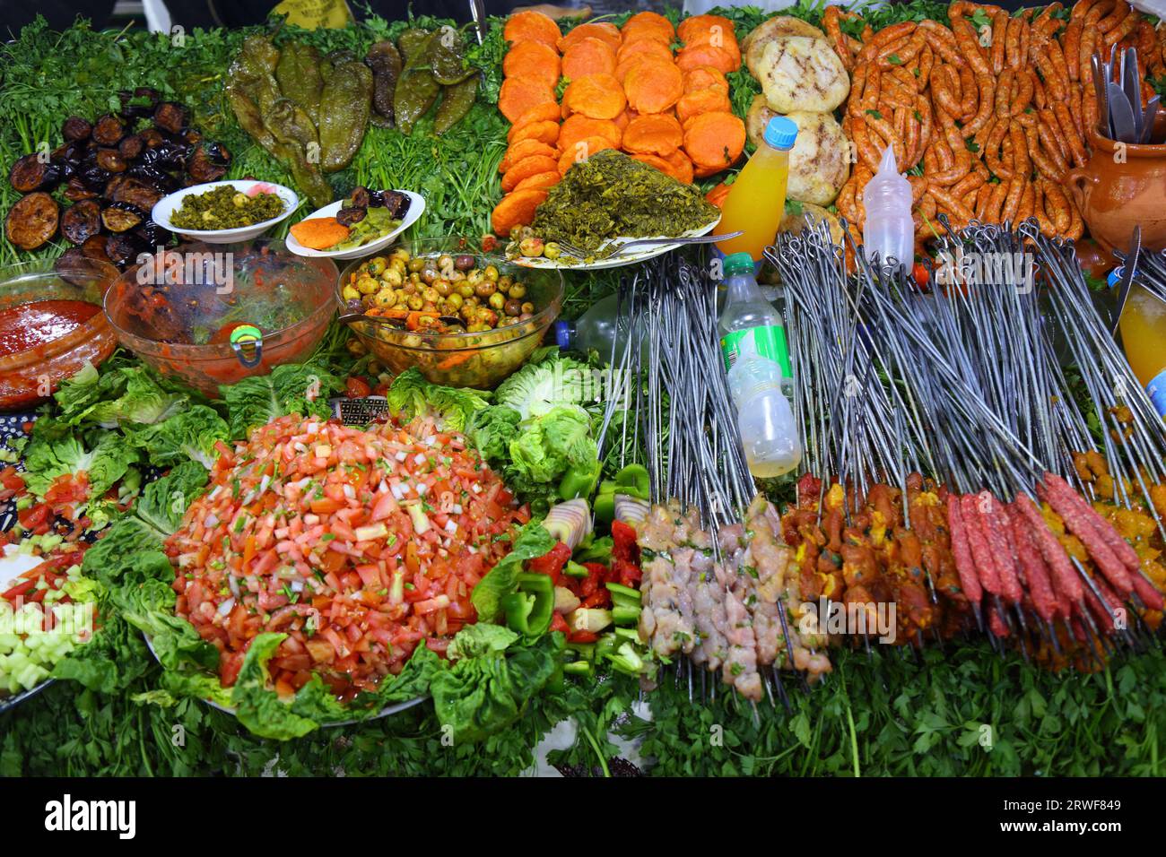 Barbecue Moroccan style meat and vegetables at Jemaa el-Fnaa square ...